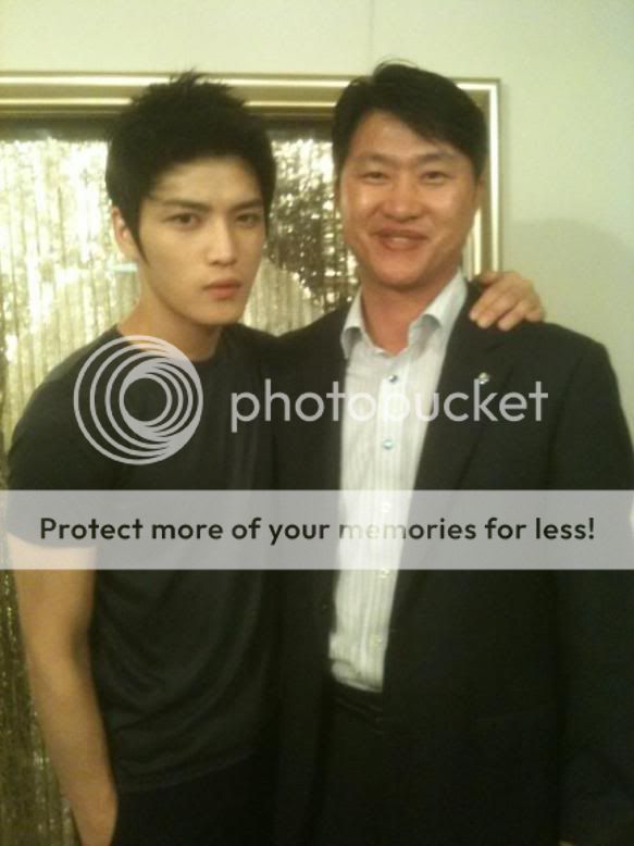 [Pic] Jeong Myeong Gi tweet a photo with Jaejoong while filming PTB at ...