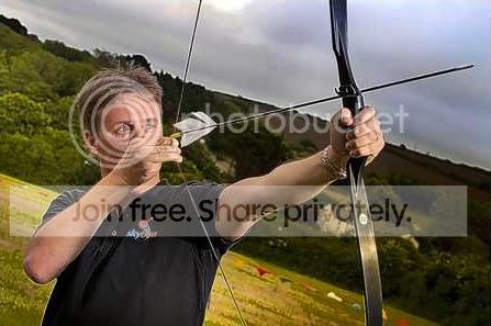 Bow with string at wrong/opposite side - why ? | Archery Talk Forum